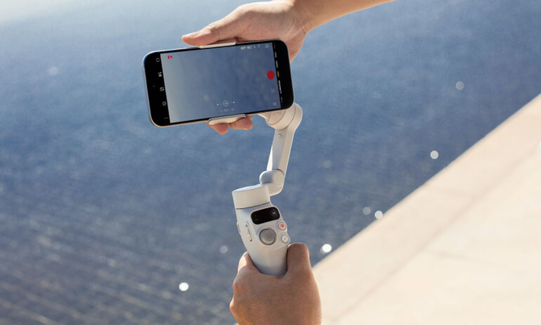 Why Every Vlogger Needs a Gimbal Camera in 2025