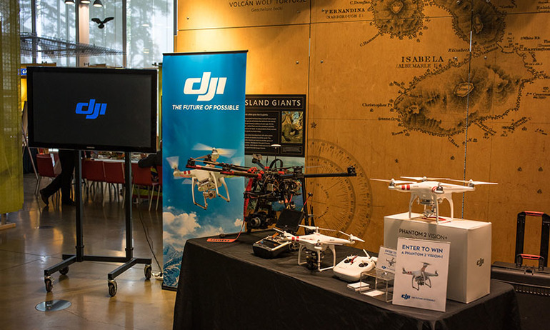 DJI 大疆创新携最新产品现身加州科学院NightLife，分享未来航拍技术